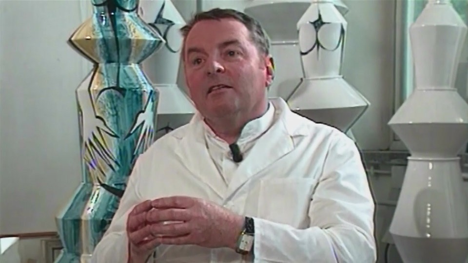 Der Porzellanmaler Peter Strang | MDR.DE