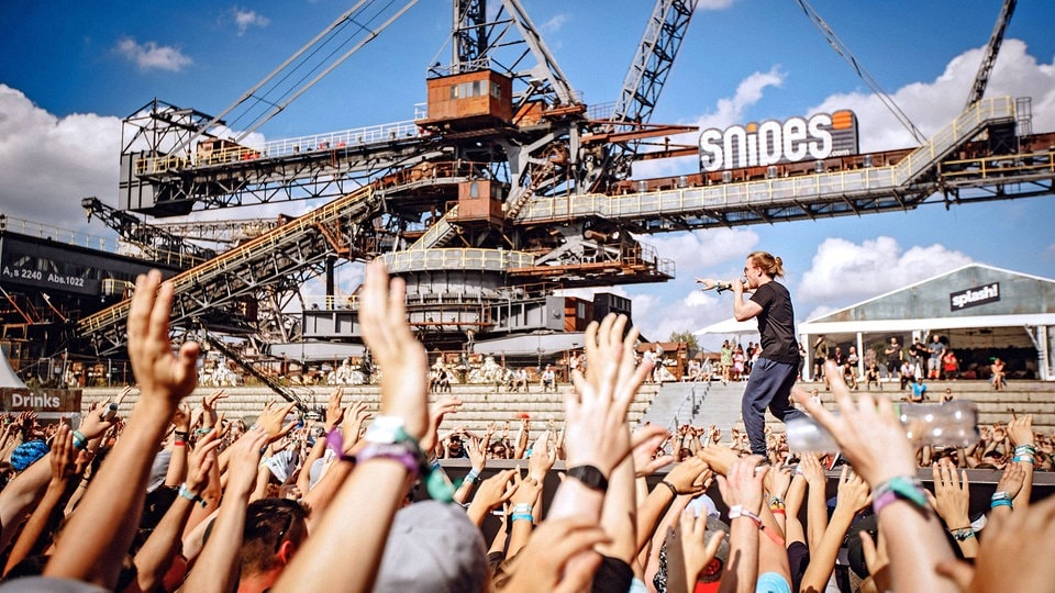 Ferropolis: Wie die Stadt aus Eisen entstand und ums Überleben kämpft ...