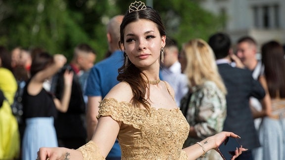 Bulgarien: Abschlussball zwischen Tradition und kitschiger ...