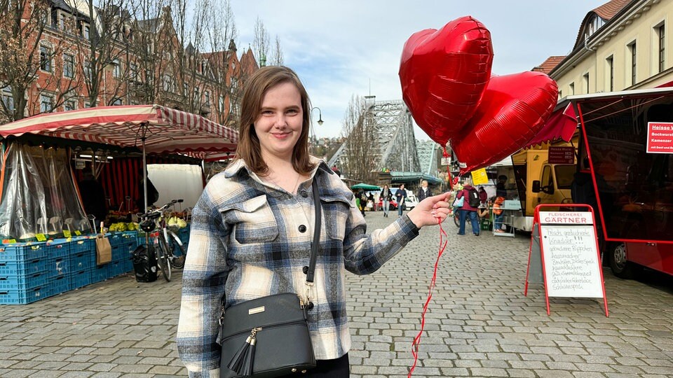 ARD Mediathek: No swipe – no date? fragt Tan Caglar | MDR.DE