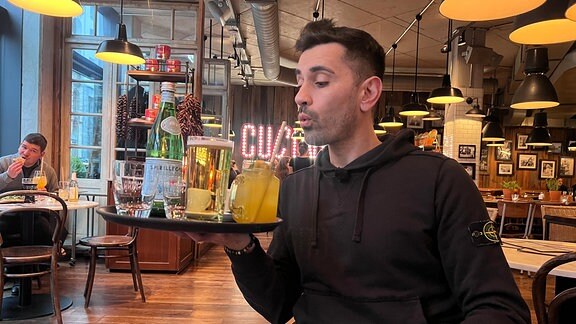 Tan Caglar, Gina Rühl und Mathias Mester: Die neuen Mutmacher bei ...