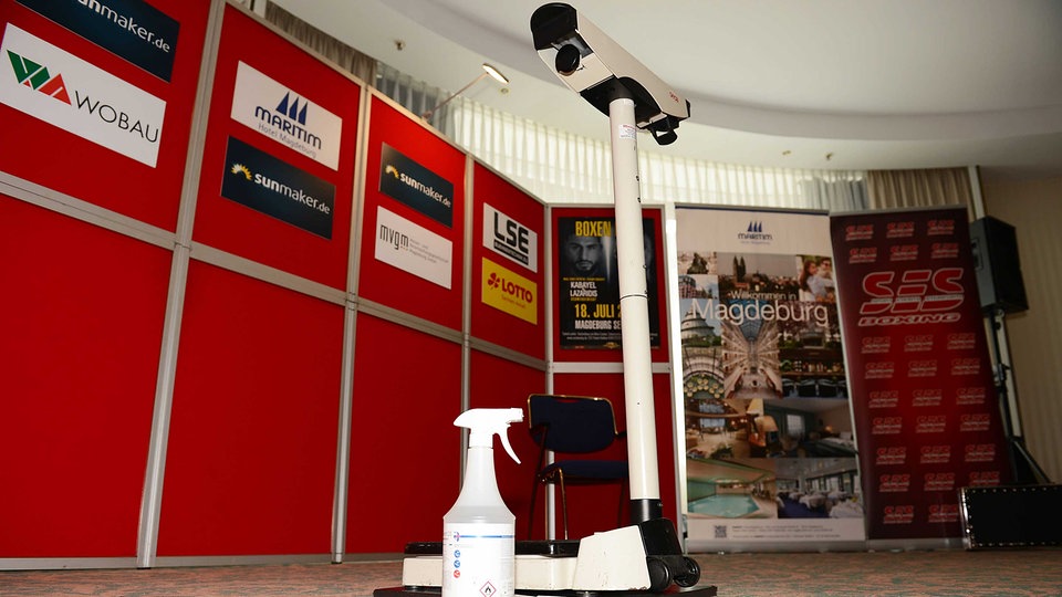 Offizielles Wiegen zum Boxkampf-Abend in Aschersleben | MDR.DE