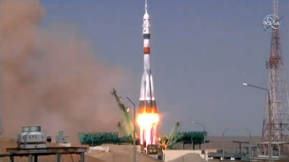 Expedition 65 erfolgreich angedockt: Es ist voll auf der ISS | MDR.DE